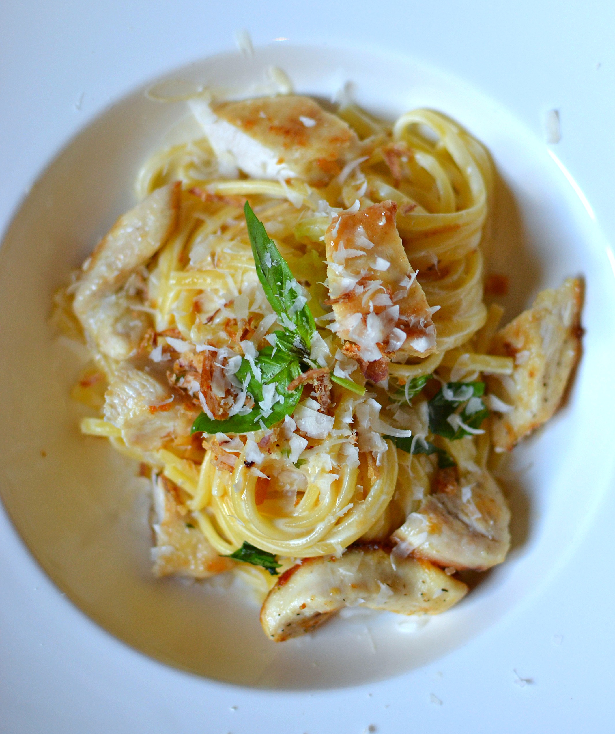 Pâtes au citron (pasta al limone) au poulet grillé